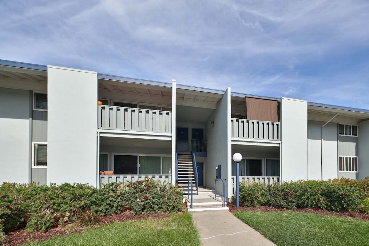Photos and Video of Crestview Apartments in Belmont, CA