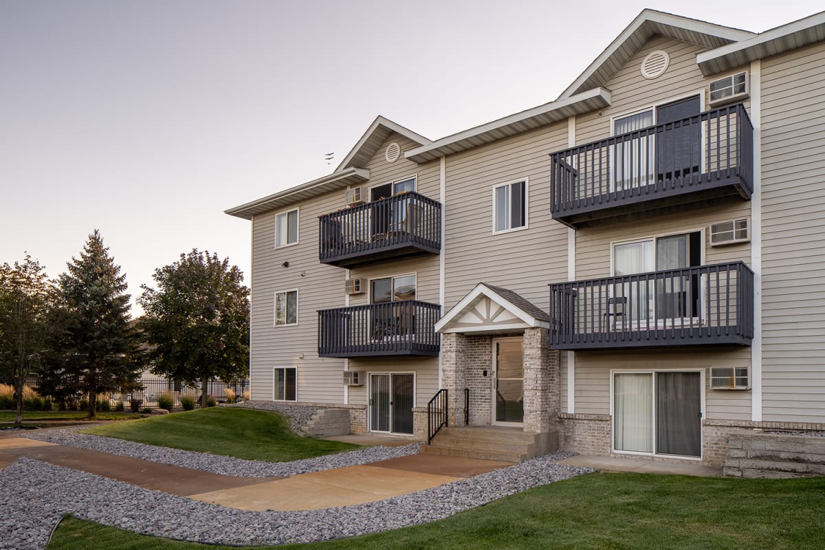 Prosper West | Apartments in Waite Park, MN | RENTCafe