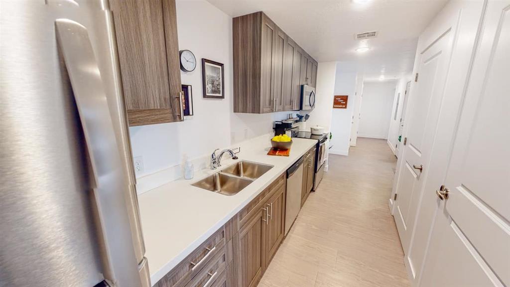 Student Apartments in St George, UT | 605 Place Student Housing