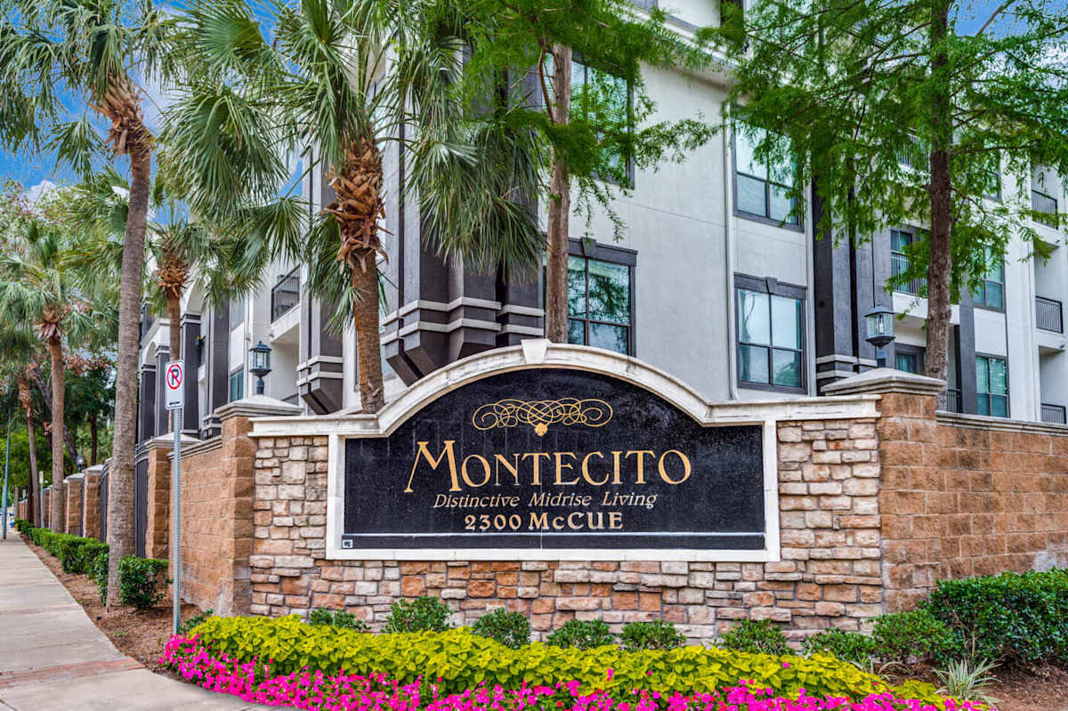 Apartments for Rent in Uptown Houston | Montecito