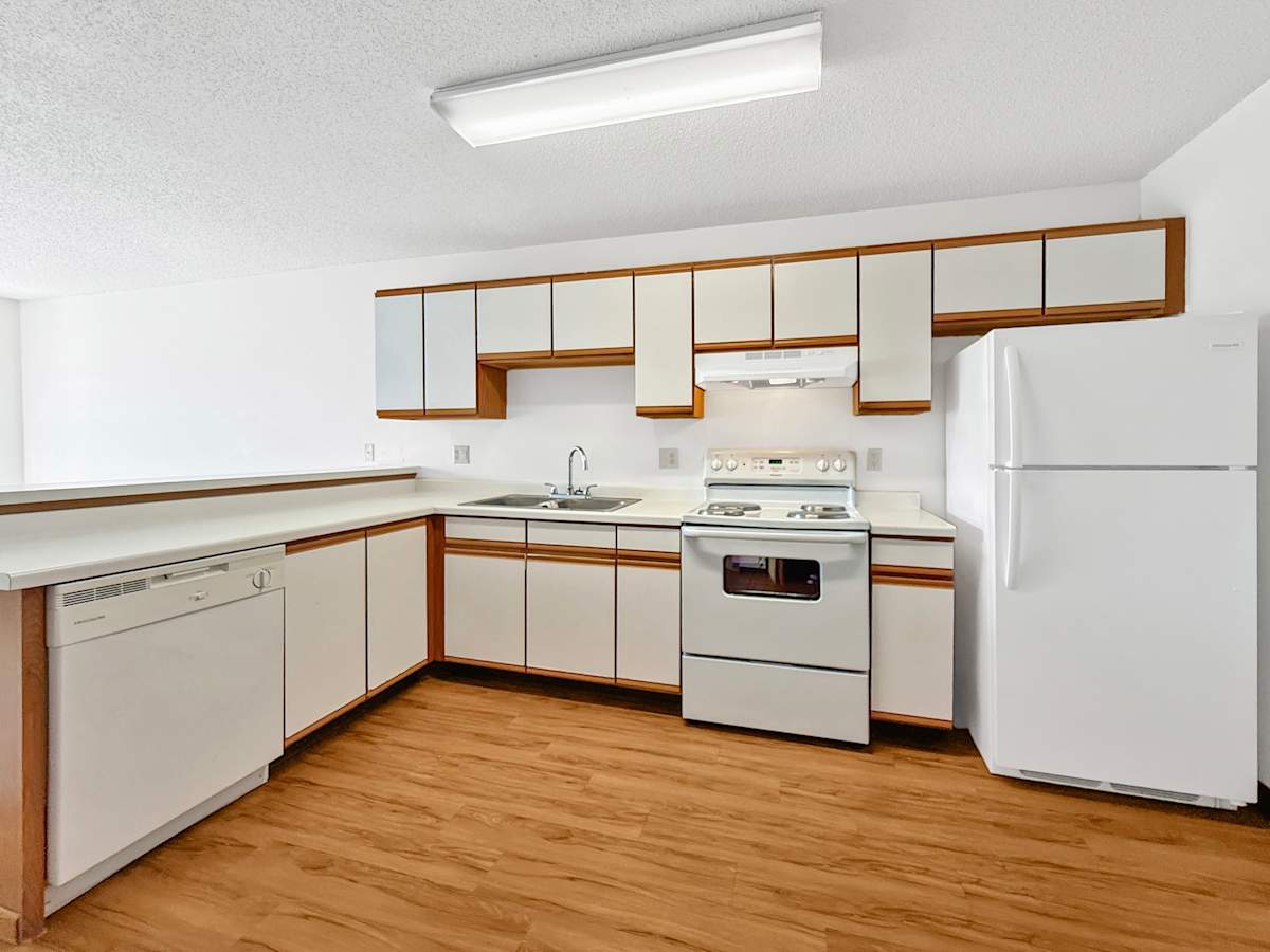 Photos and Video of Crown Ridge Apartments in Minnetonka, MN