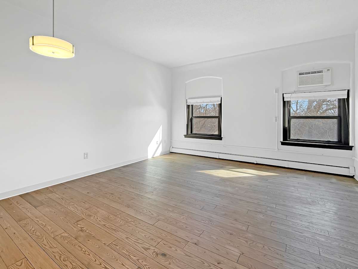 Photos and Video of Stonehouse Square Apartments in Minneapolis, MN