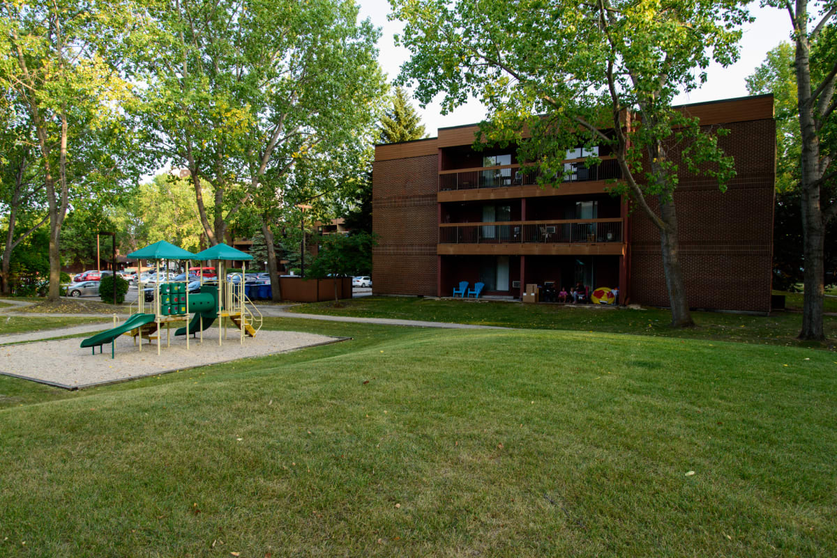 Photos and Video of Moray Village Phase II in Winnipeg, MB