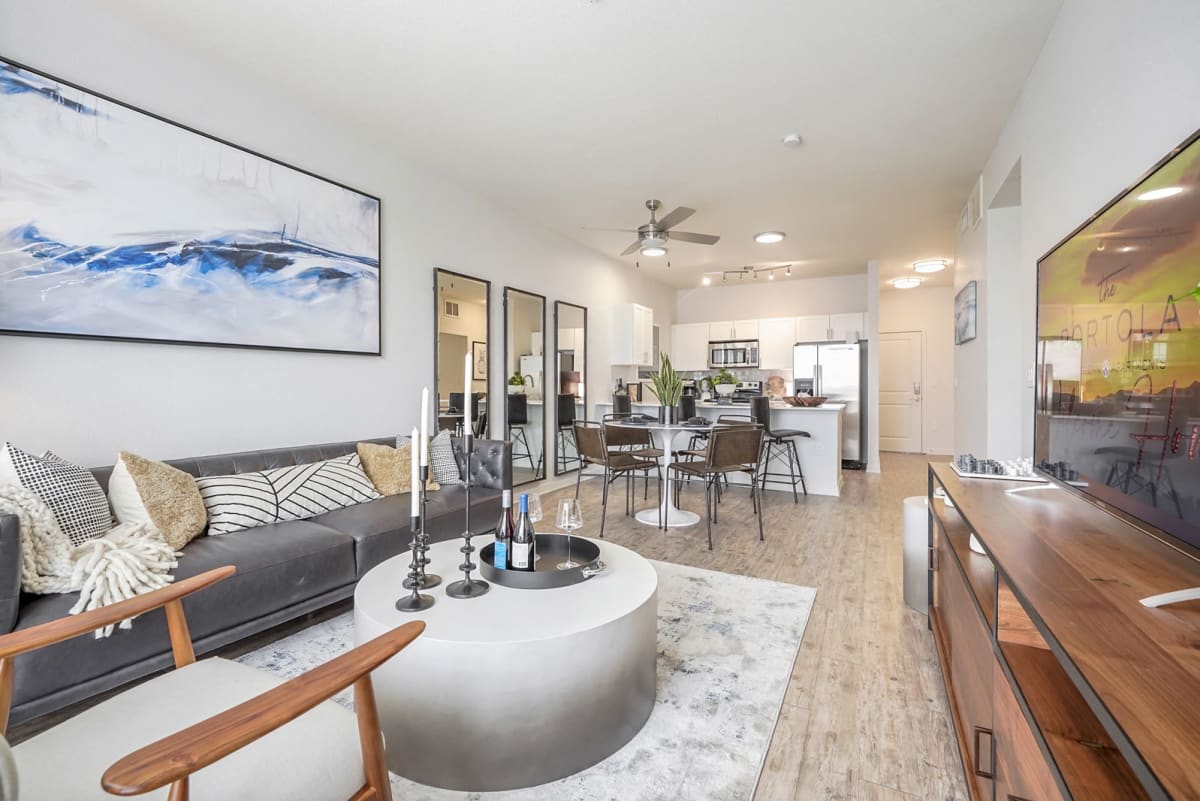 Luxury Apartments in Centennial | Portola at SouthGlenn