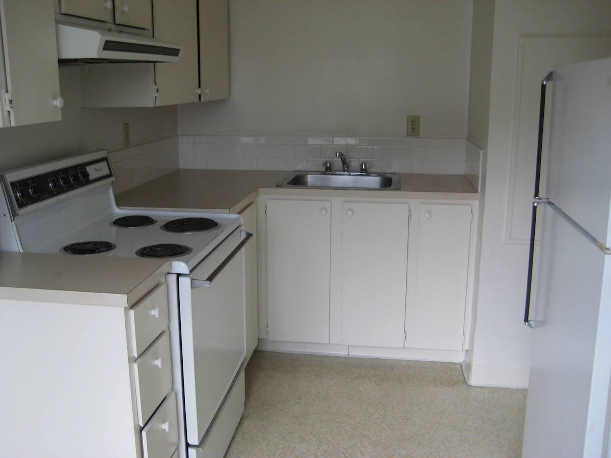 Photos and Video of Paramount Apartments in Portland, OR