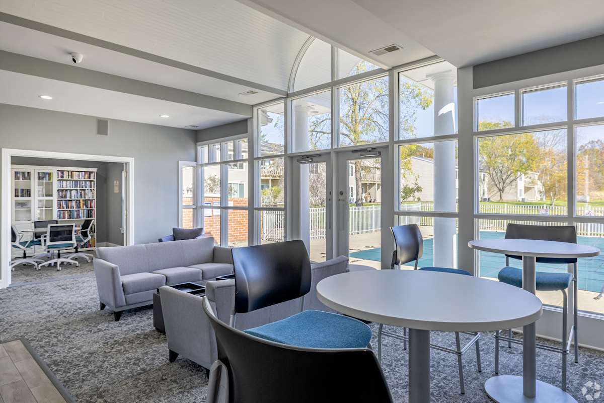 Photos and Video of CASCADE RIDGE APARTMENTS in Jackson, MI