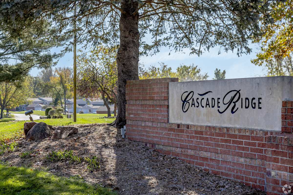 Photos and Video of CASCADE RIDGE APARTMENTS in Jackson, MI