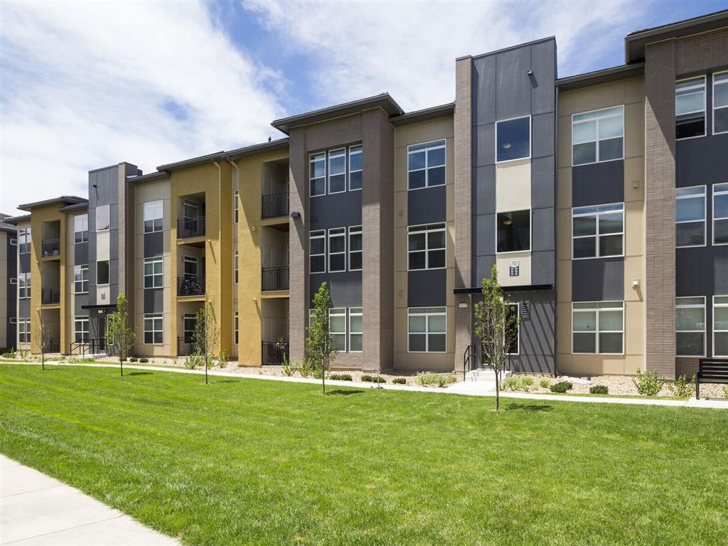 Apartments for Rent in Denver Tech Center | Pearl DTC | Photos