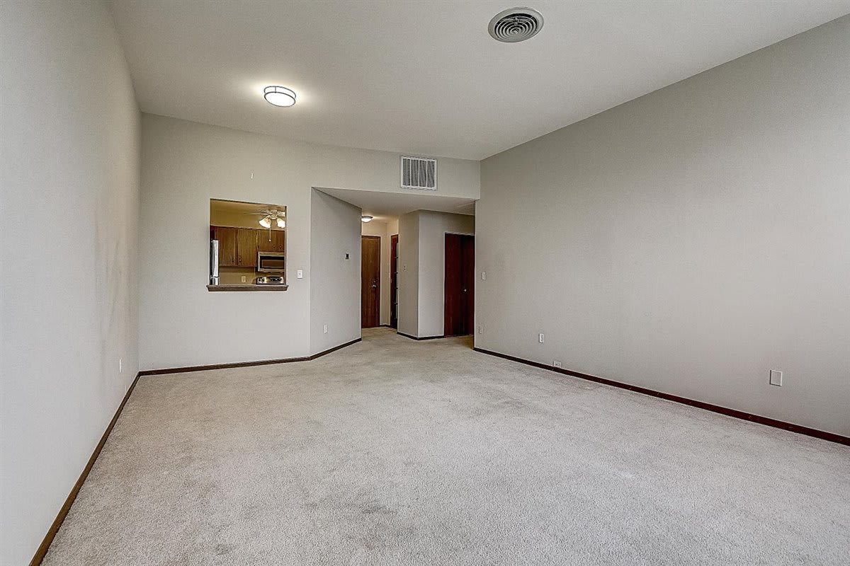 Photos and Video of Hawthorne Terrace Apartments in Wauwatosa, WI