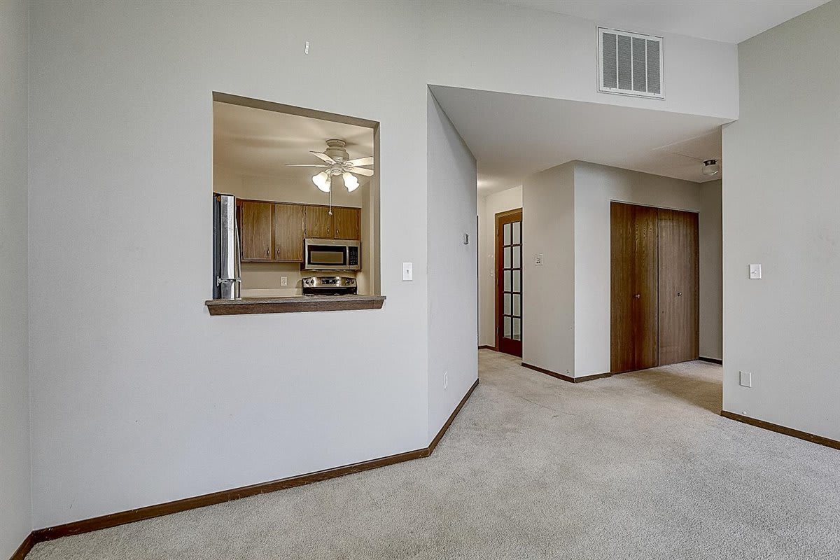 Photos and Video of Hawthorne Terrace Apartments in Wauwatosa, WI