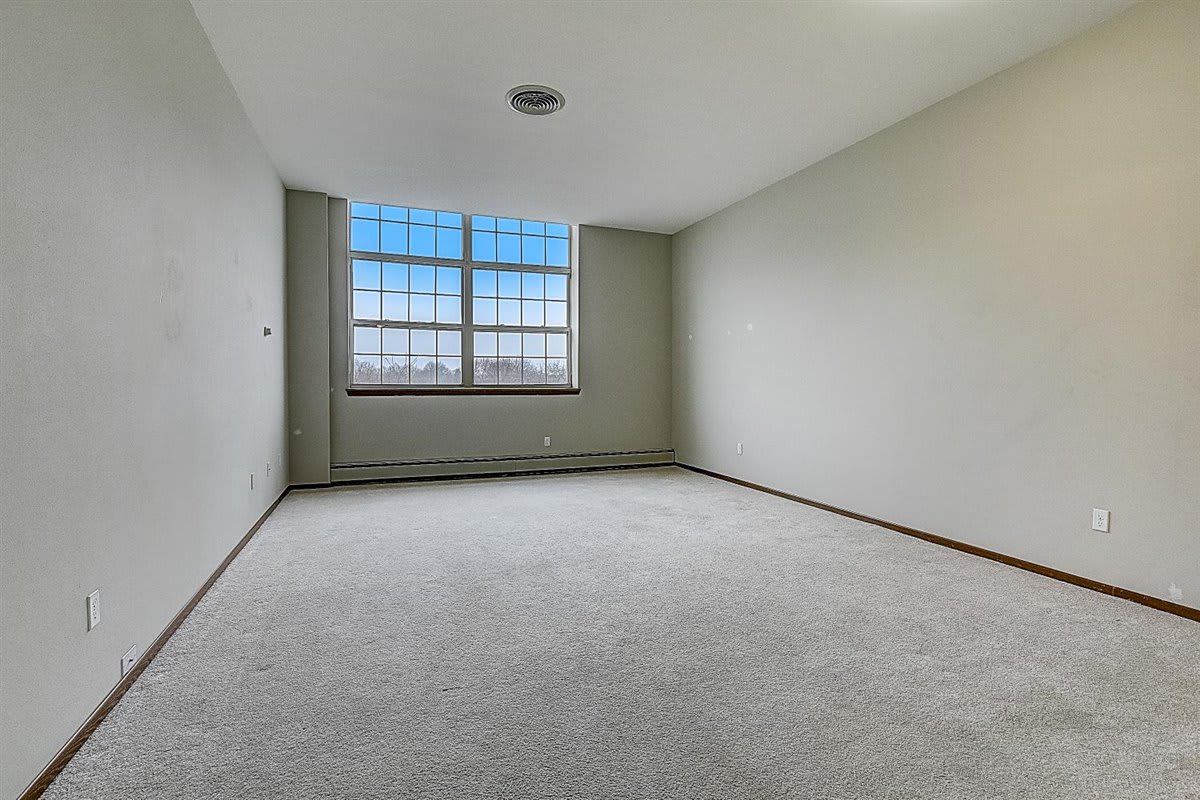Photos and Video of Hawthorne Terrace Apartments in Wauwatosa, WI
