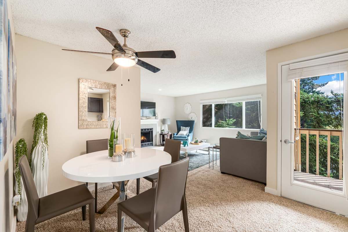 Photos and Video of Encore Apartment Homes in Federal Way, WA