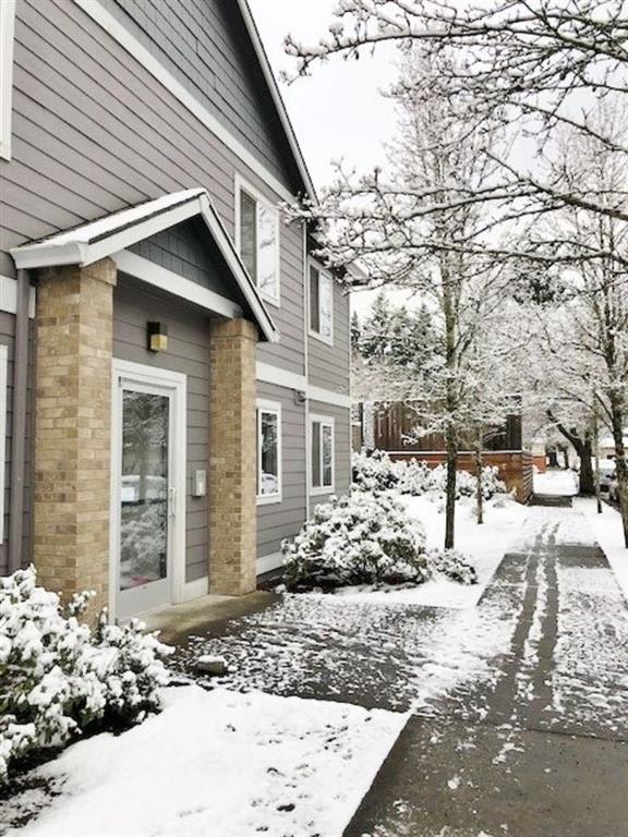 Photos and Video of Andrea Place Apartments in Portland, OR