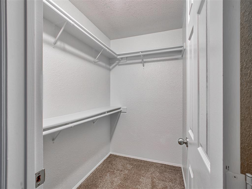 Photos and Video of Hampton Ridge Apartments in Tigard, OR