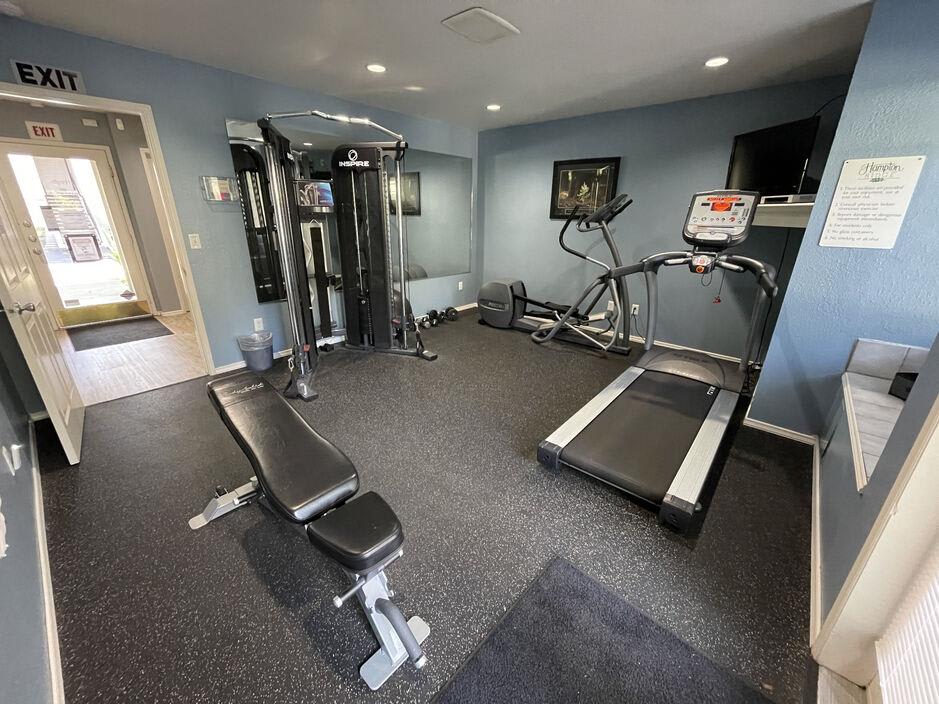 Photos and Video of Hampton Ridge Apartments in Tigard, OR