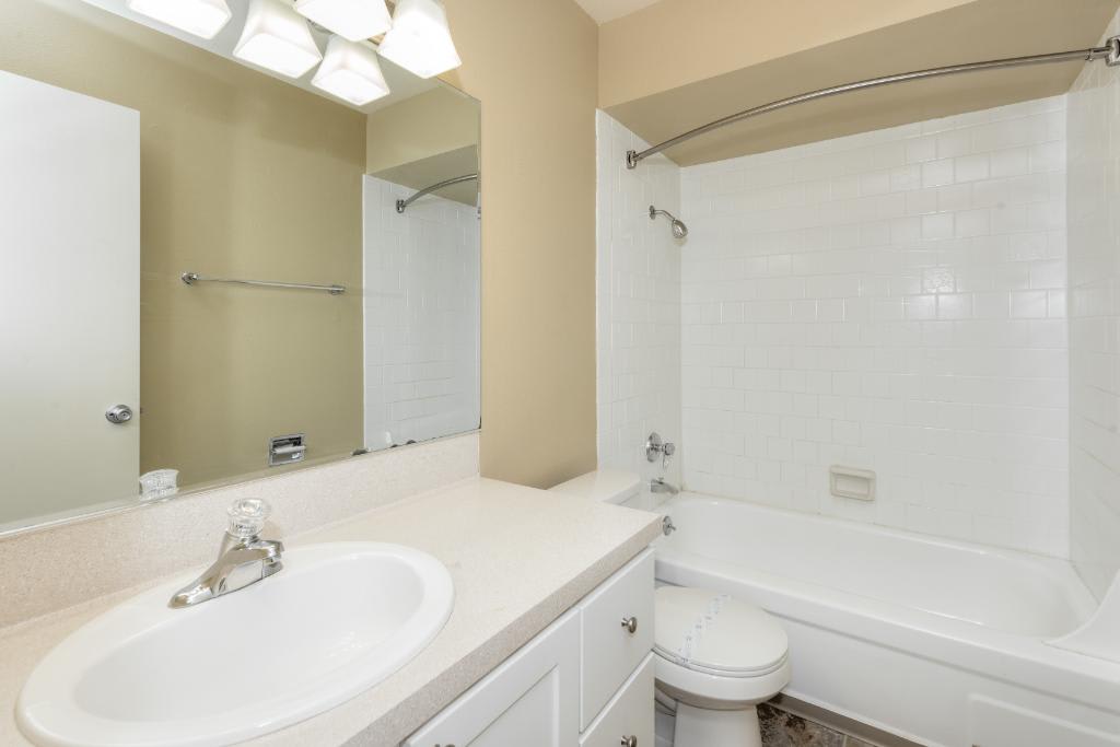 See the Photo Gallery of Royal Greens Apartments in Gresham Oregon