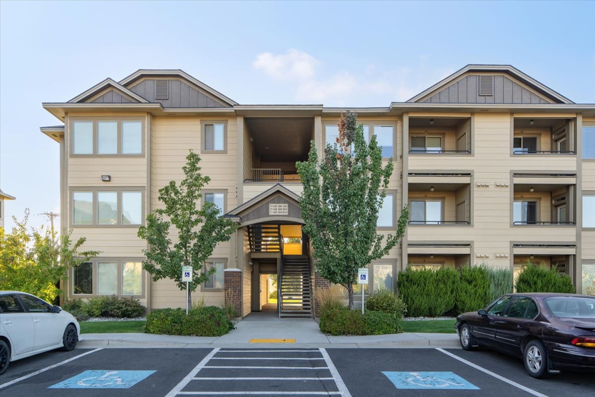 Eagle Point | Apartments in Cheney, WA | RENTCafe