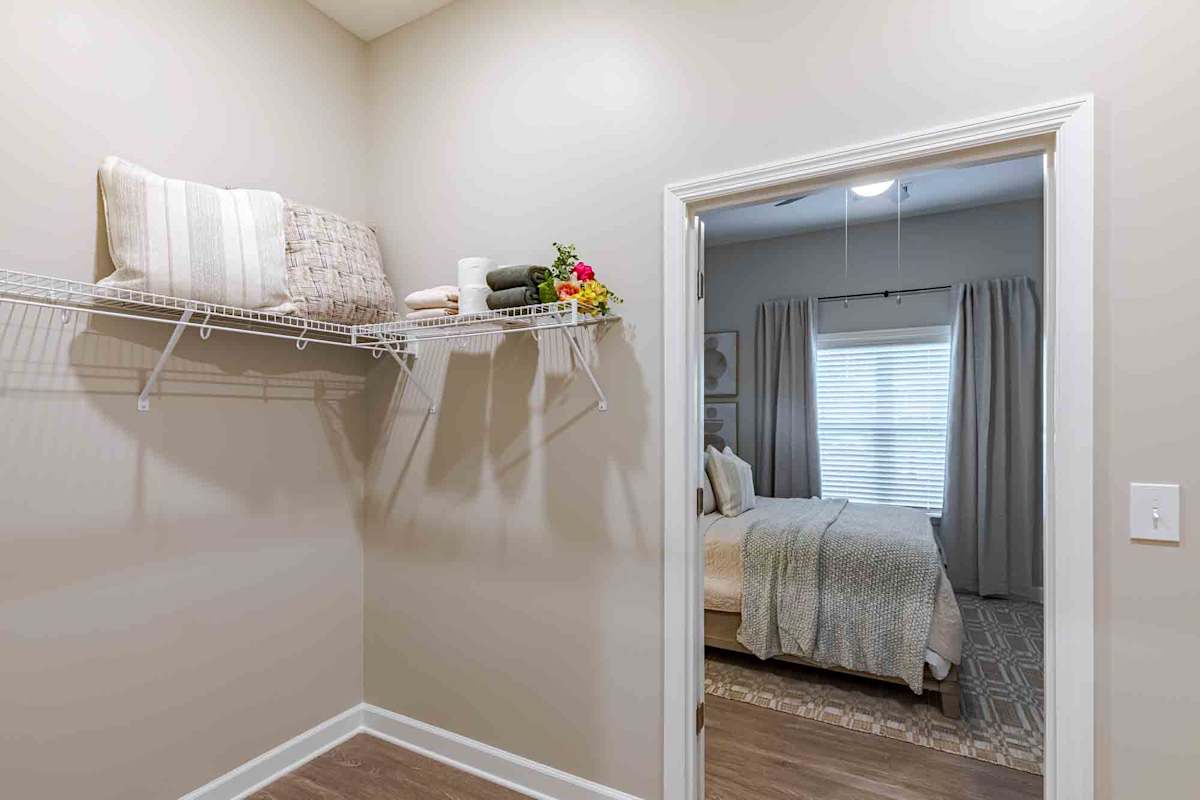 Senior Apartments for Rent in Union City, GA | Crossing Pointe