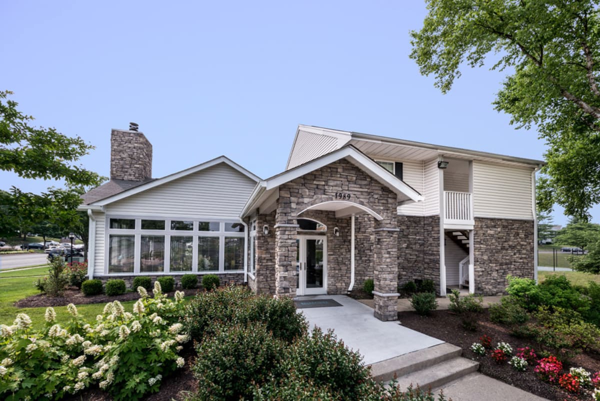 Neabsco, VA Apartments | Misty Ridge Apartments