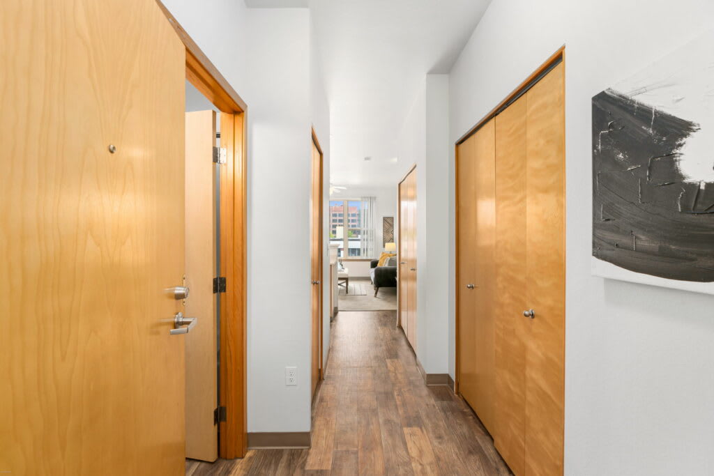 Property details for Fifth Avenue Place Apartments from Meritus ...