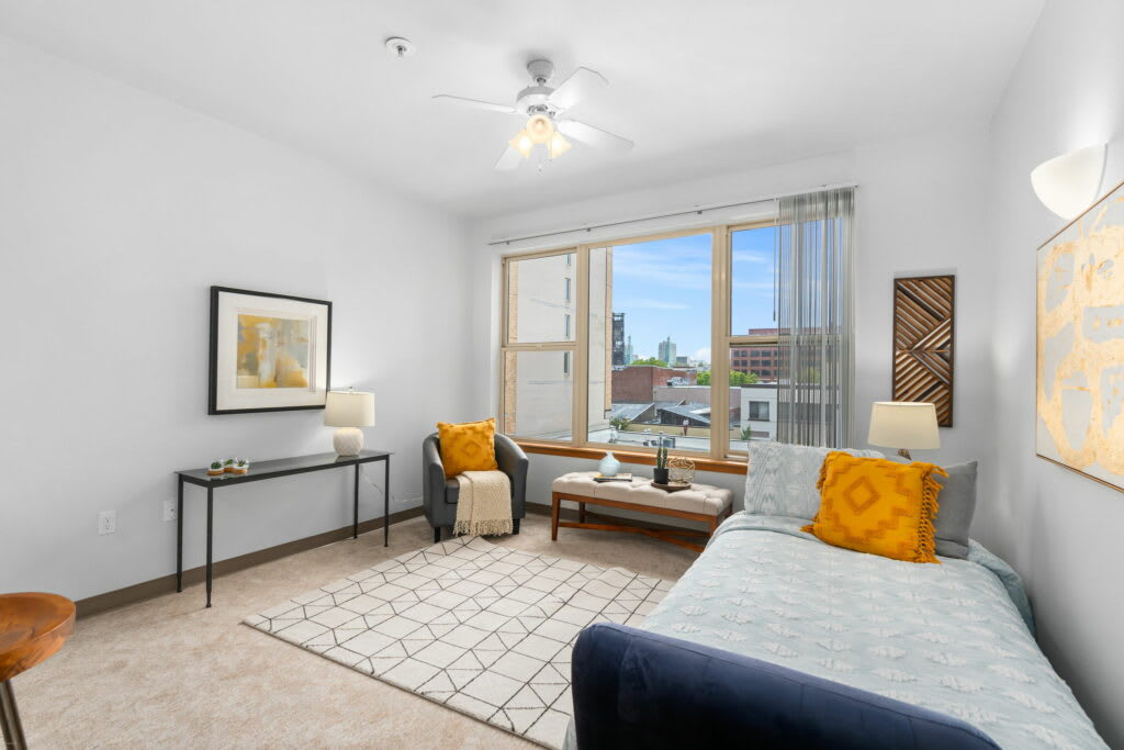 Property details for Fifth Avenue Place Apartments from Meritus ...