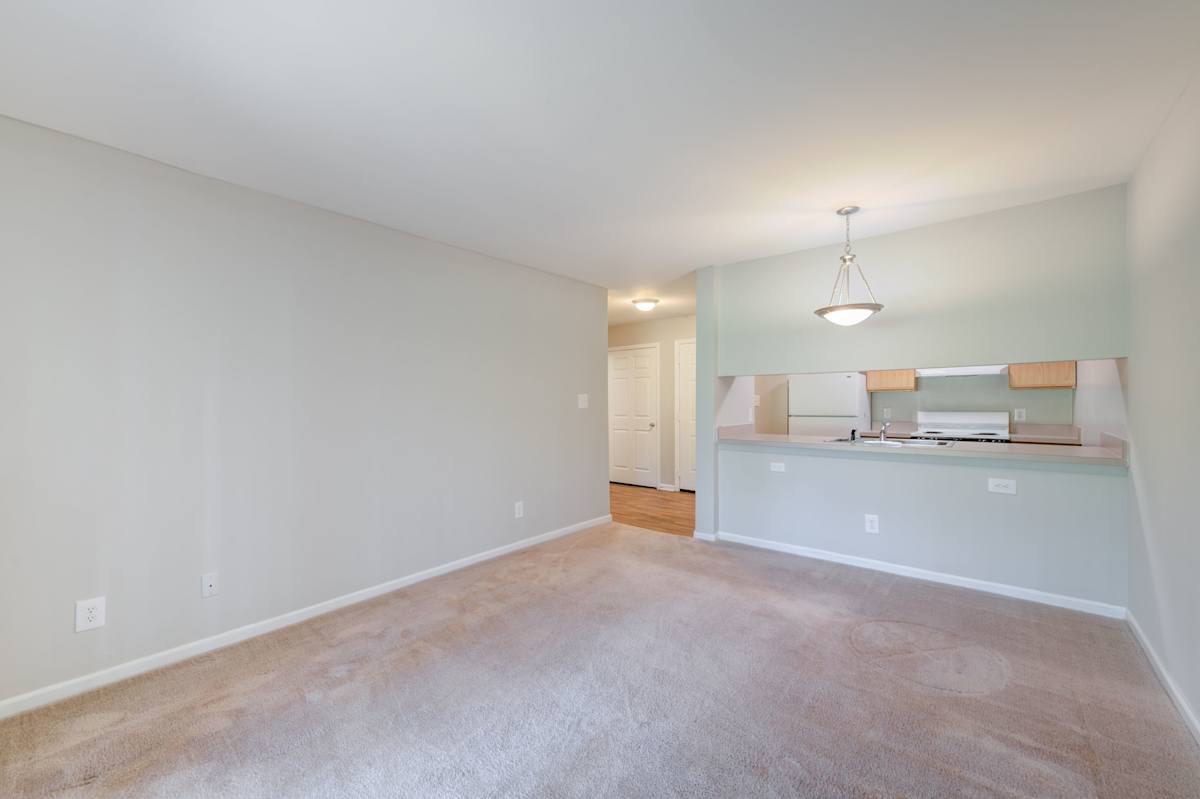 Senior Apartments for Rent in Carrboro | Carolina Springs Apartments