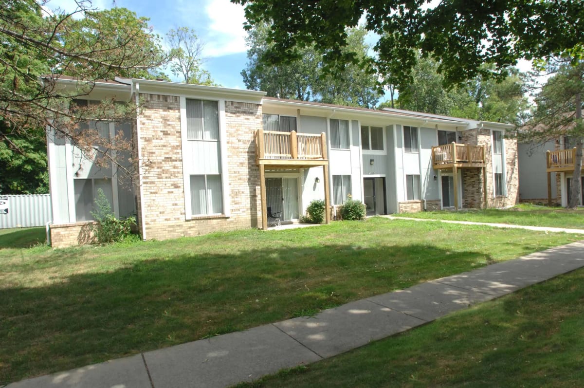 Photos and Video of Spring Hill in Shelby Twp, MI