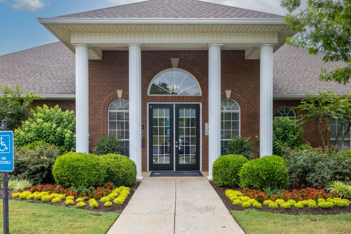 Photos and Video of Highland Pointe in Huntsville, AL