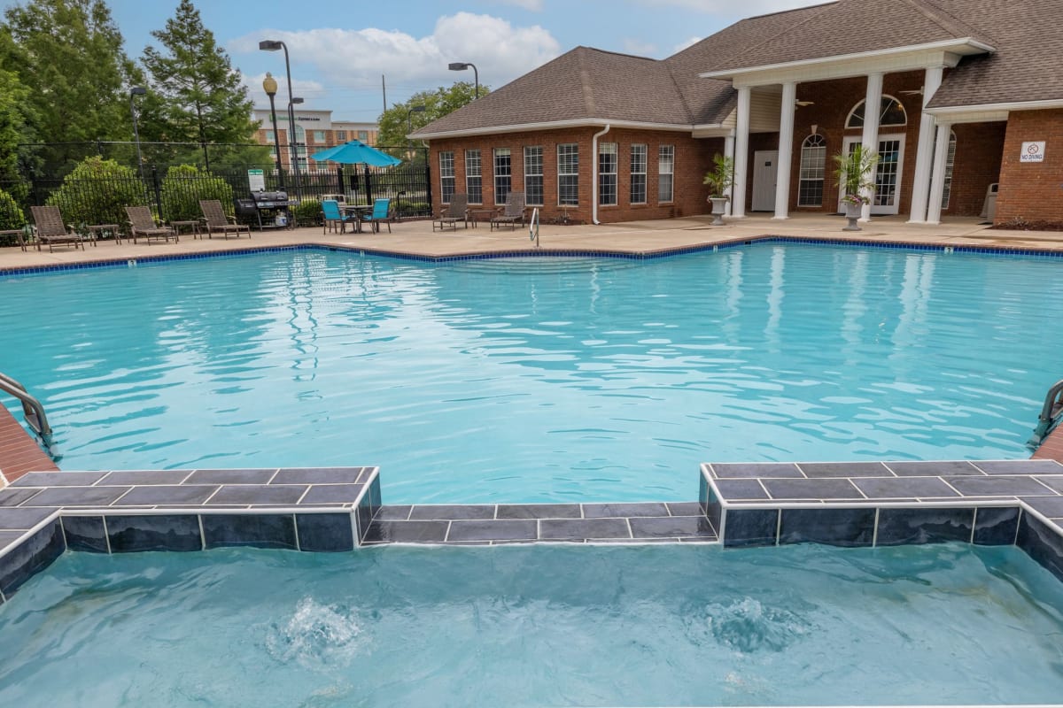 Photos and Video of Highland Pointe in Huntsville, AL