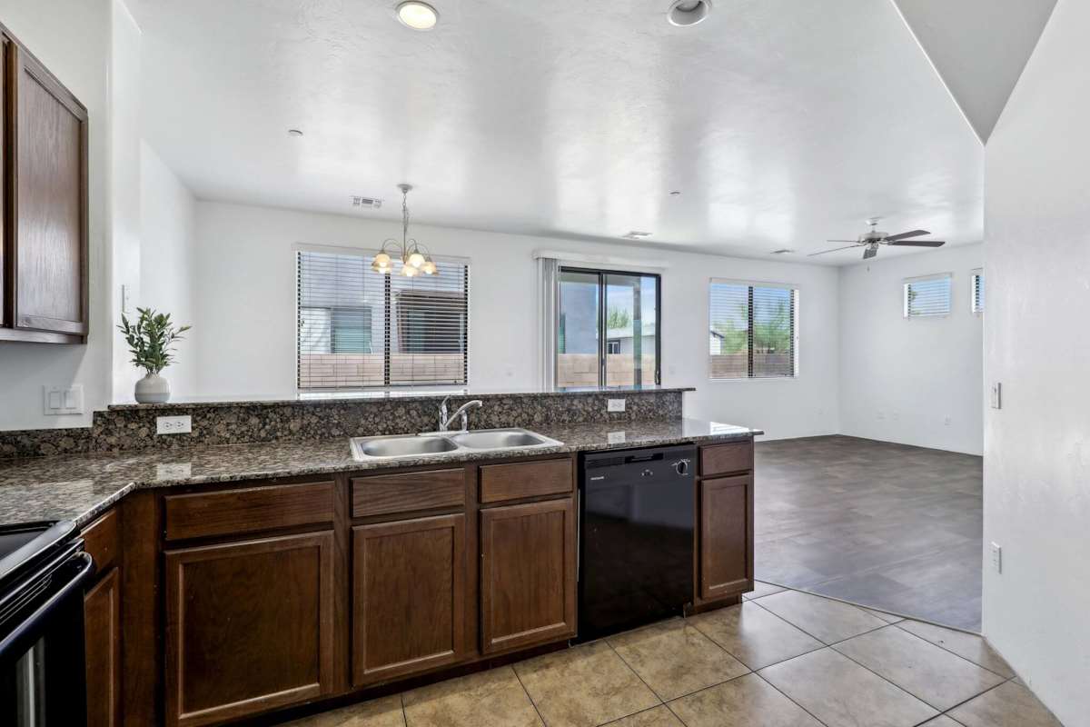Photo Gallery | Galeria del Rio Townhomes for Rent in Tucson, AZ
