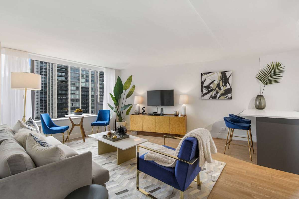 Photos and Video of 2 E. Oak St in Chicago, IL