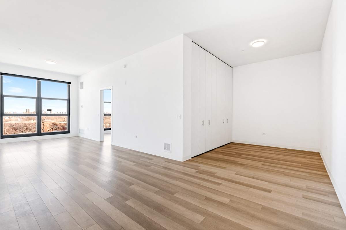 Photos and Video of L Logan in Chicago, IL