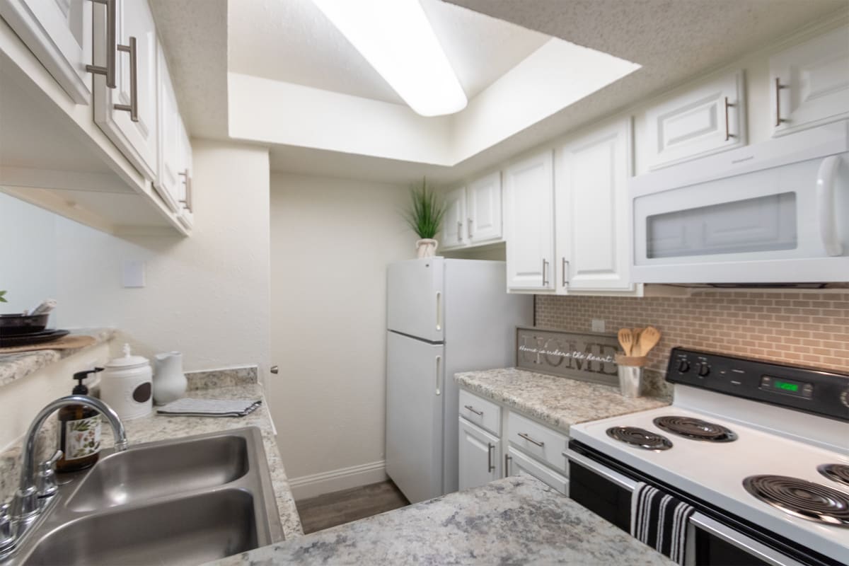 Photos and Video of Canyon Creek in Dallas, TX