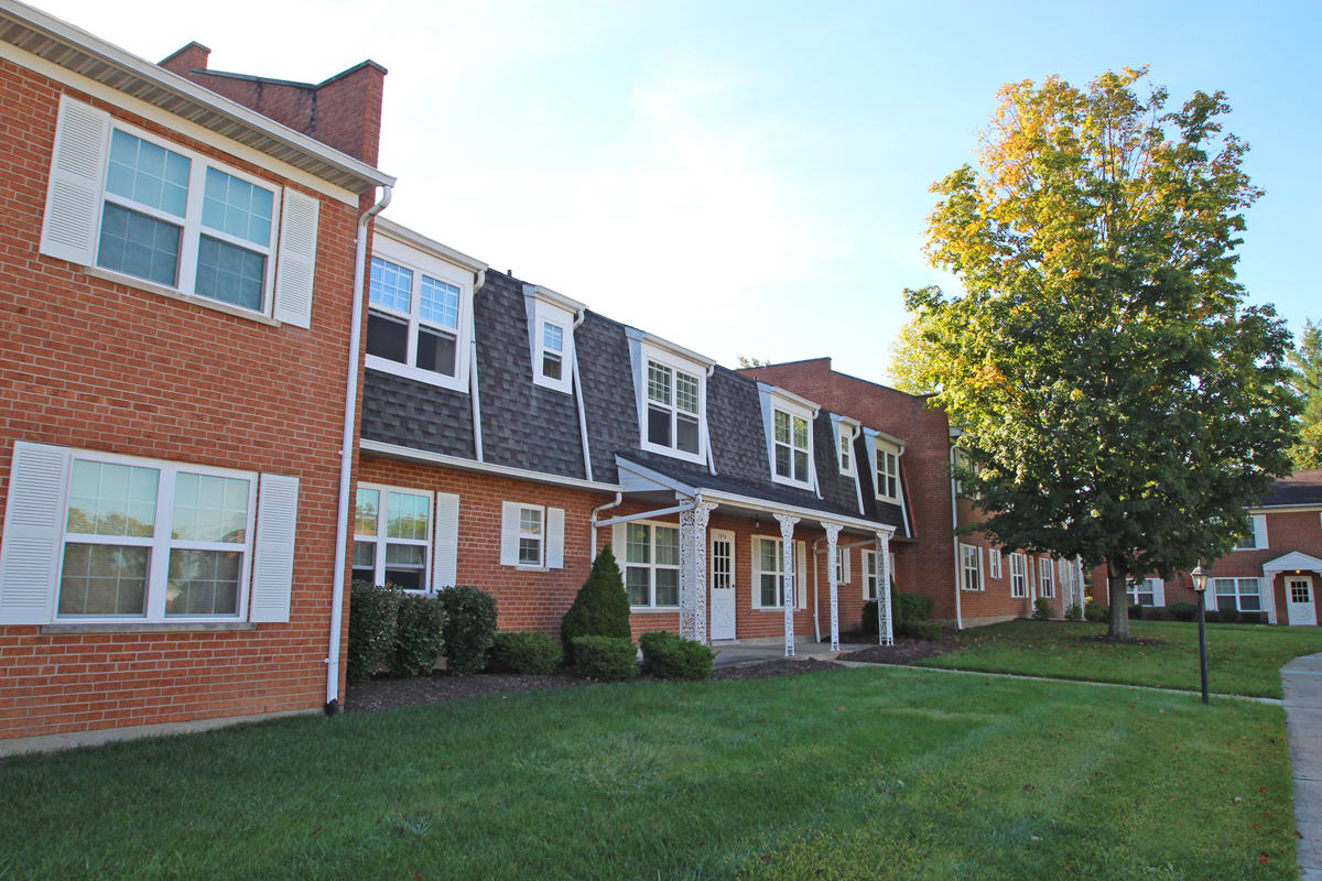 Compton Lake Apartments | Photo Gallery of Our Mt. Healthy, OH Apartments