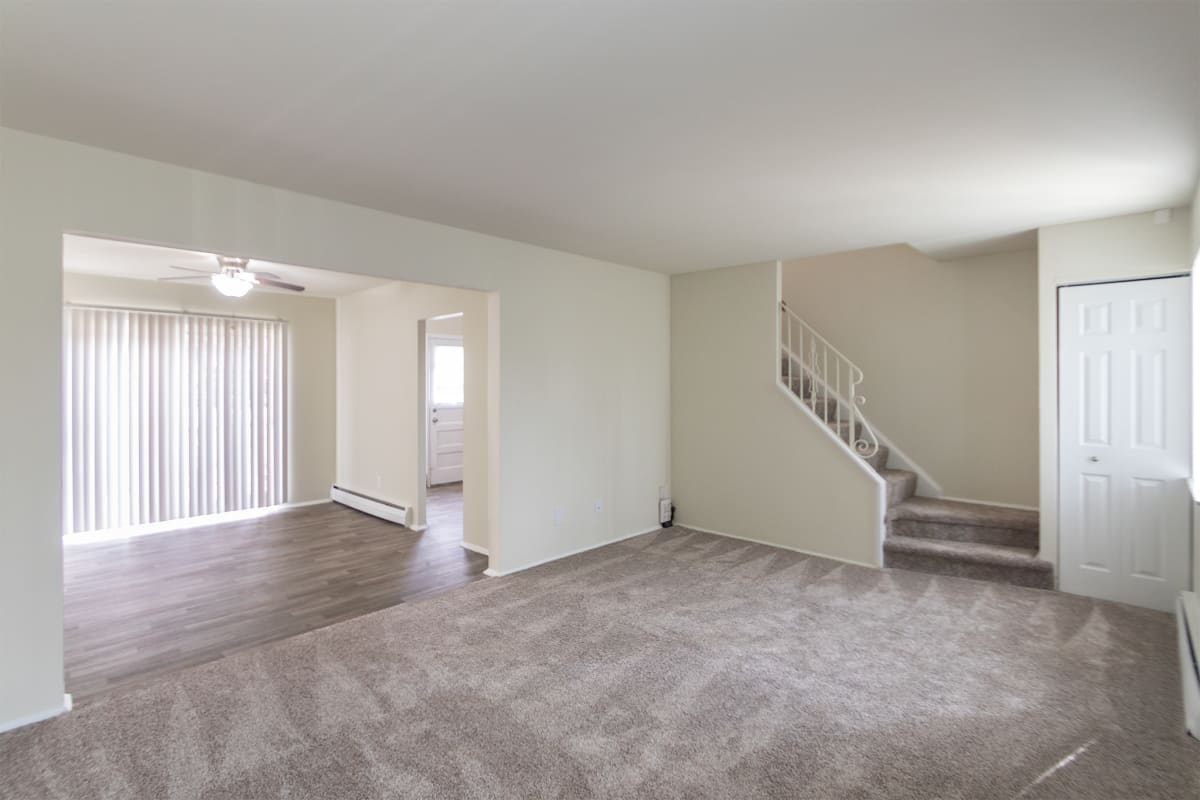 Colonial Ridge Apartments | Photo Gallery of Our Pleasant Ridge ...