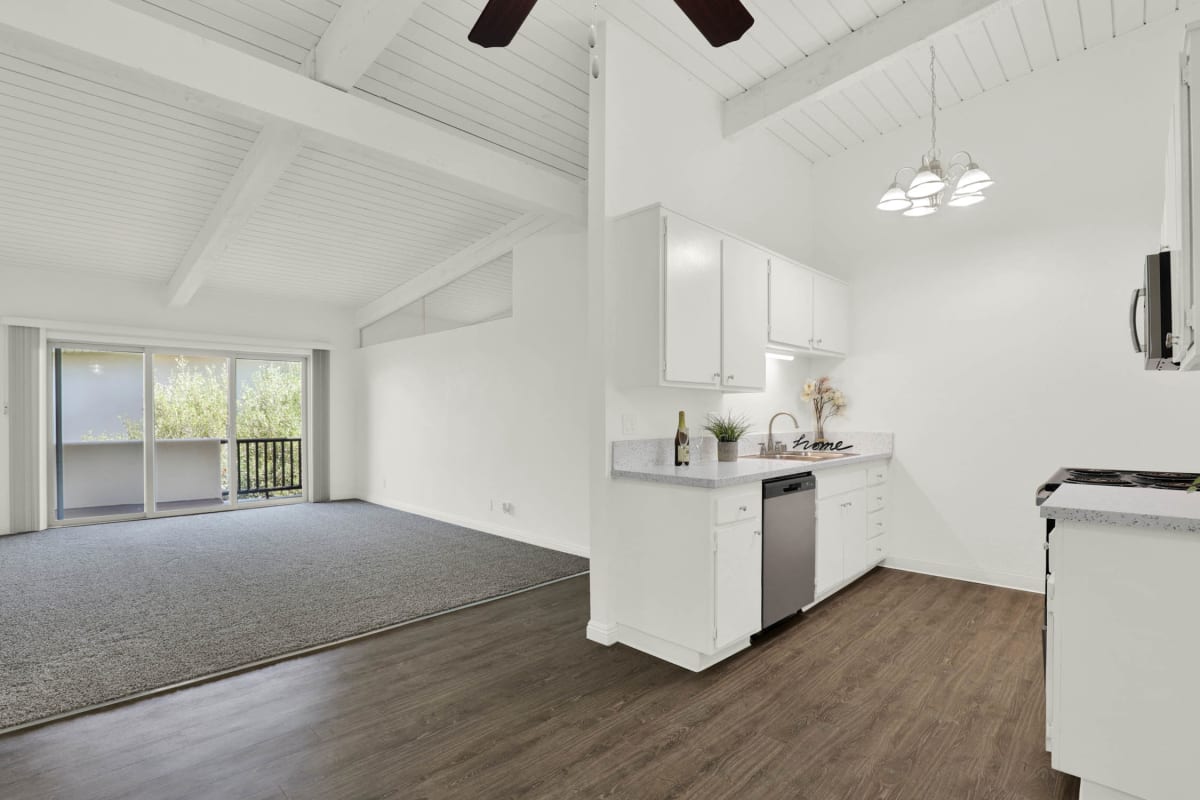 Apartments for Rent in South Bay Los Angeles Area | Willow Tree Apartments