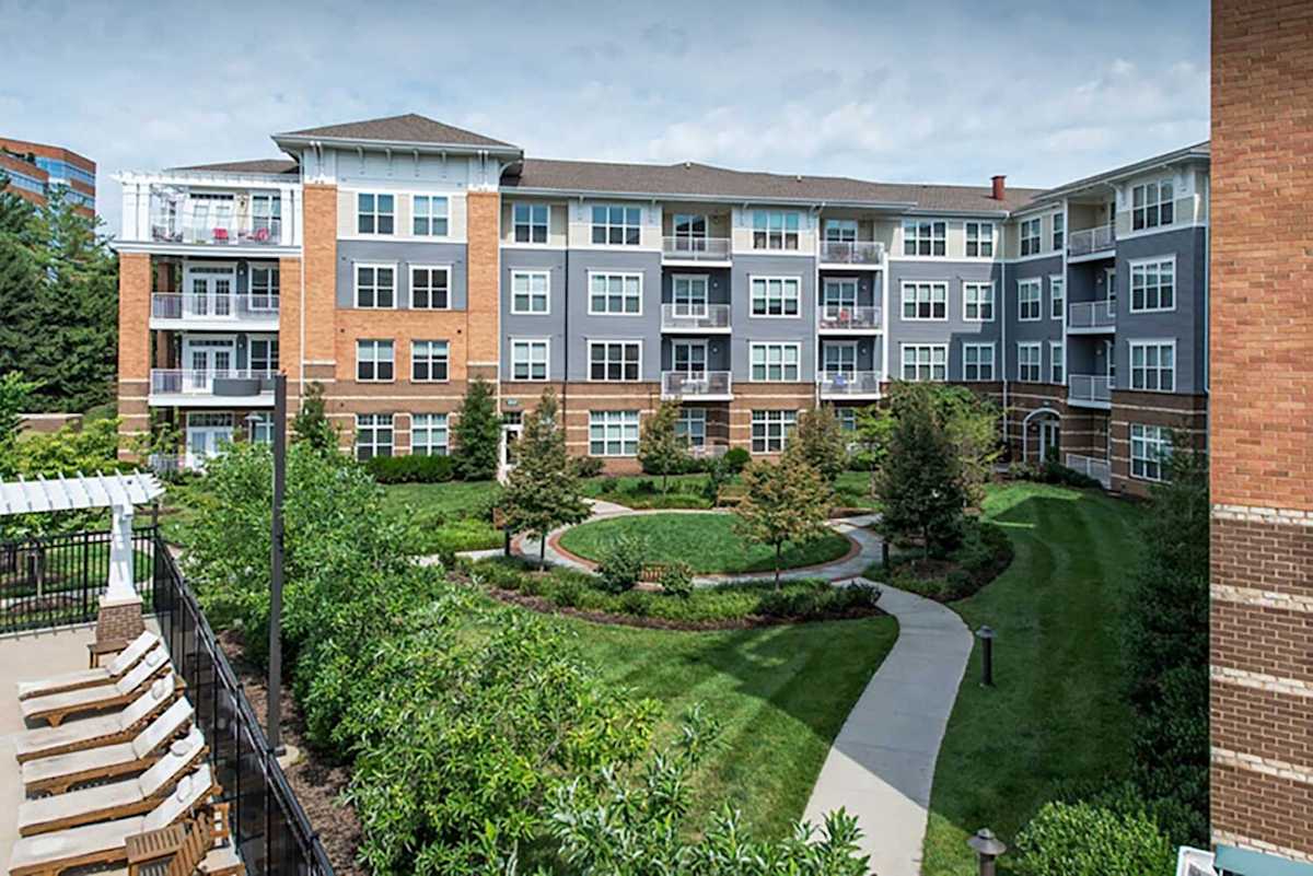 Photos and Video of The Falls at Flint Hill in Fairfax, VA