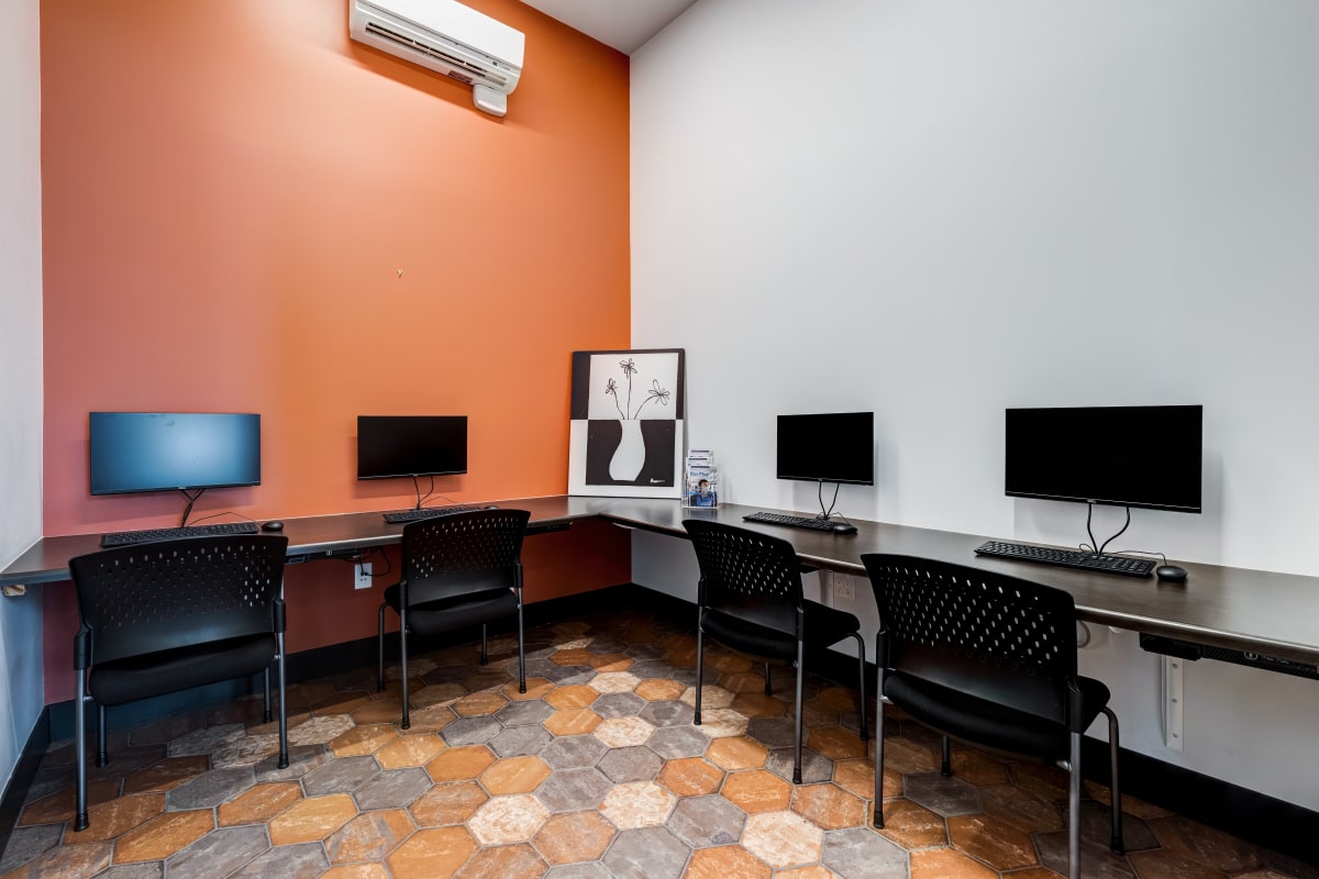 South Everett, WA Apartments | Manor Way | Photos