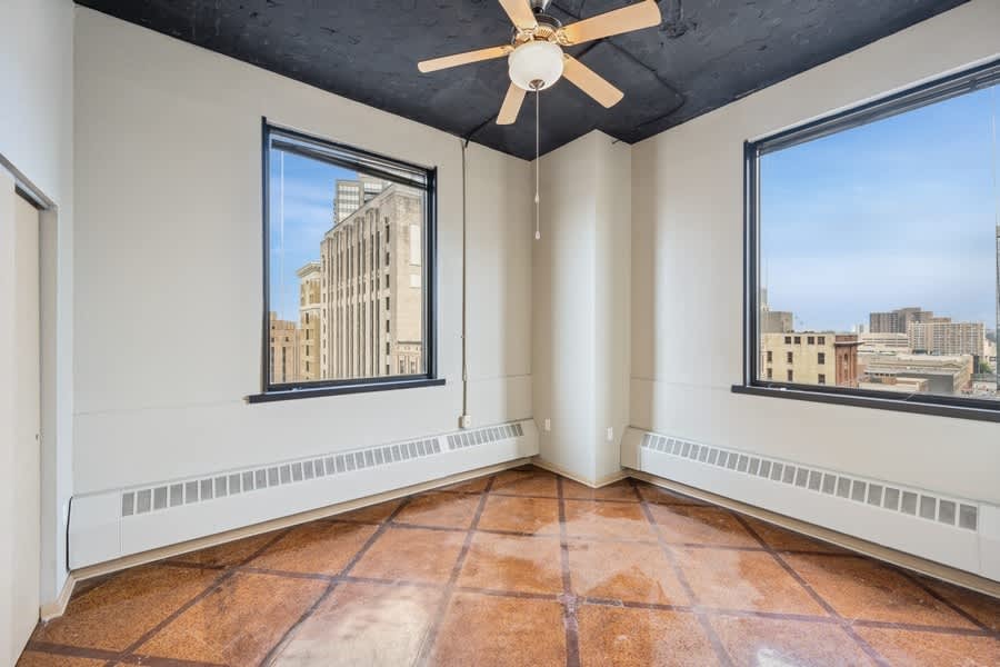 Photos and Video of Commerce Building Apartments in St. Paul, MN