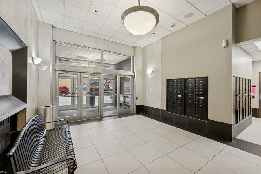 Photos and Video of Commerce Building Apartments in St. Paul, MN