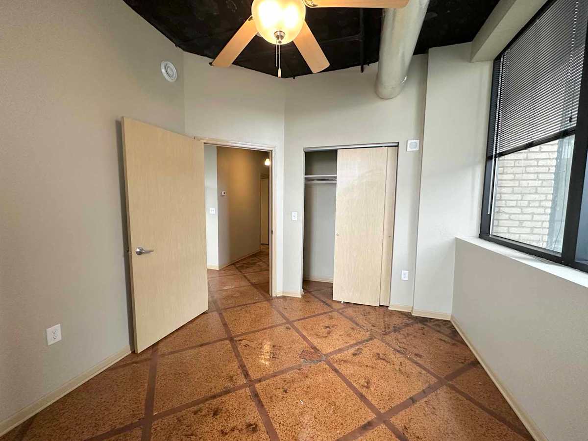 Photos and Video of Commerce Building Apartments in St. Paul, MN