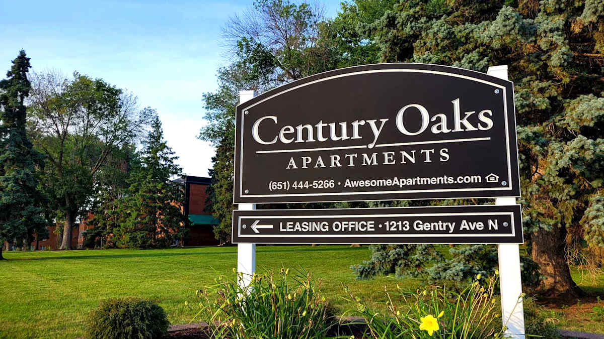 Photos and Video of Century Oaks Apartments in Oakdale, MN