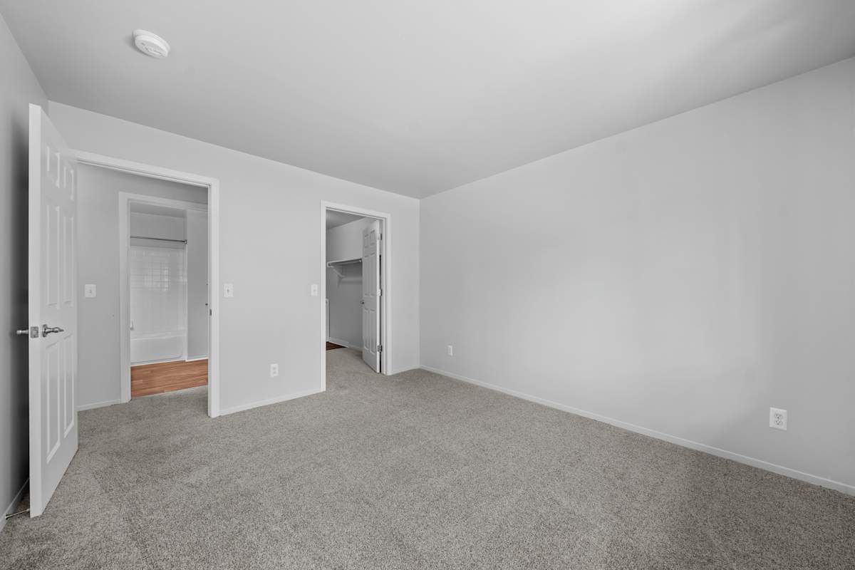 Property details for Woodland Villa Apartments in Westland, MI