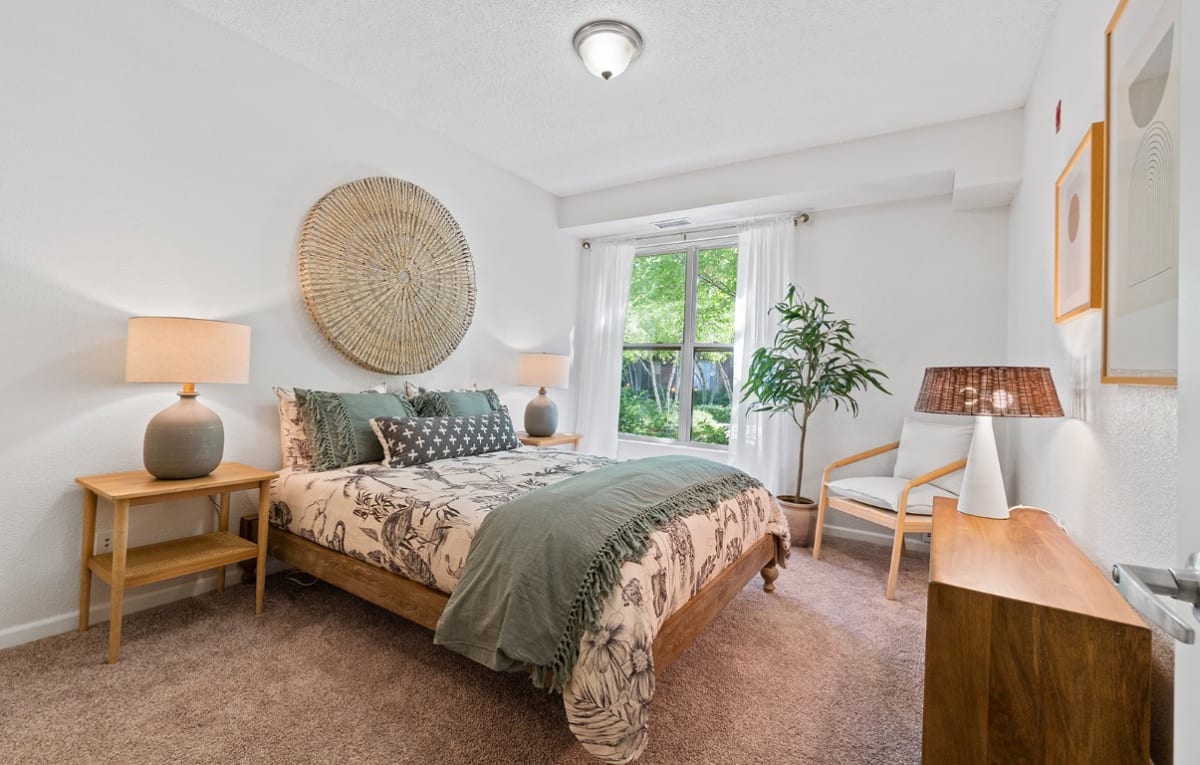 Luxury Apartments and Townhomes for Rent in St Paul | 808 Berry Place