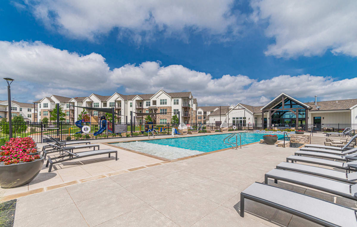 Apartments for Rent in Manor TX | Crossroad Commons