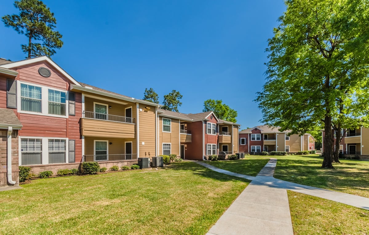 Low-Income Apartments in East Houston | Lakecrest Village