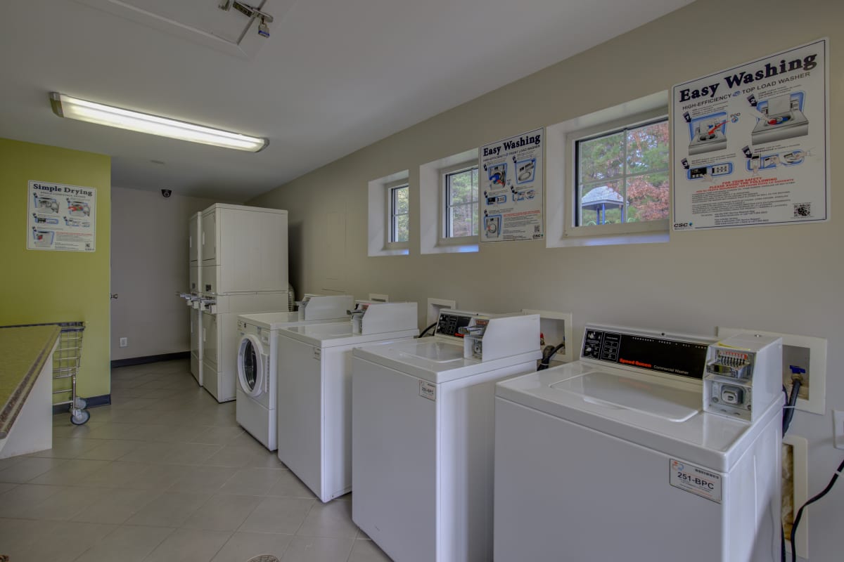 Photos of Hunting Ridge Apartments in Raleigh, NC