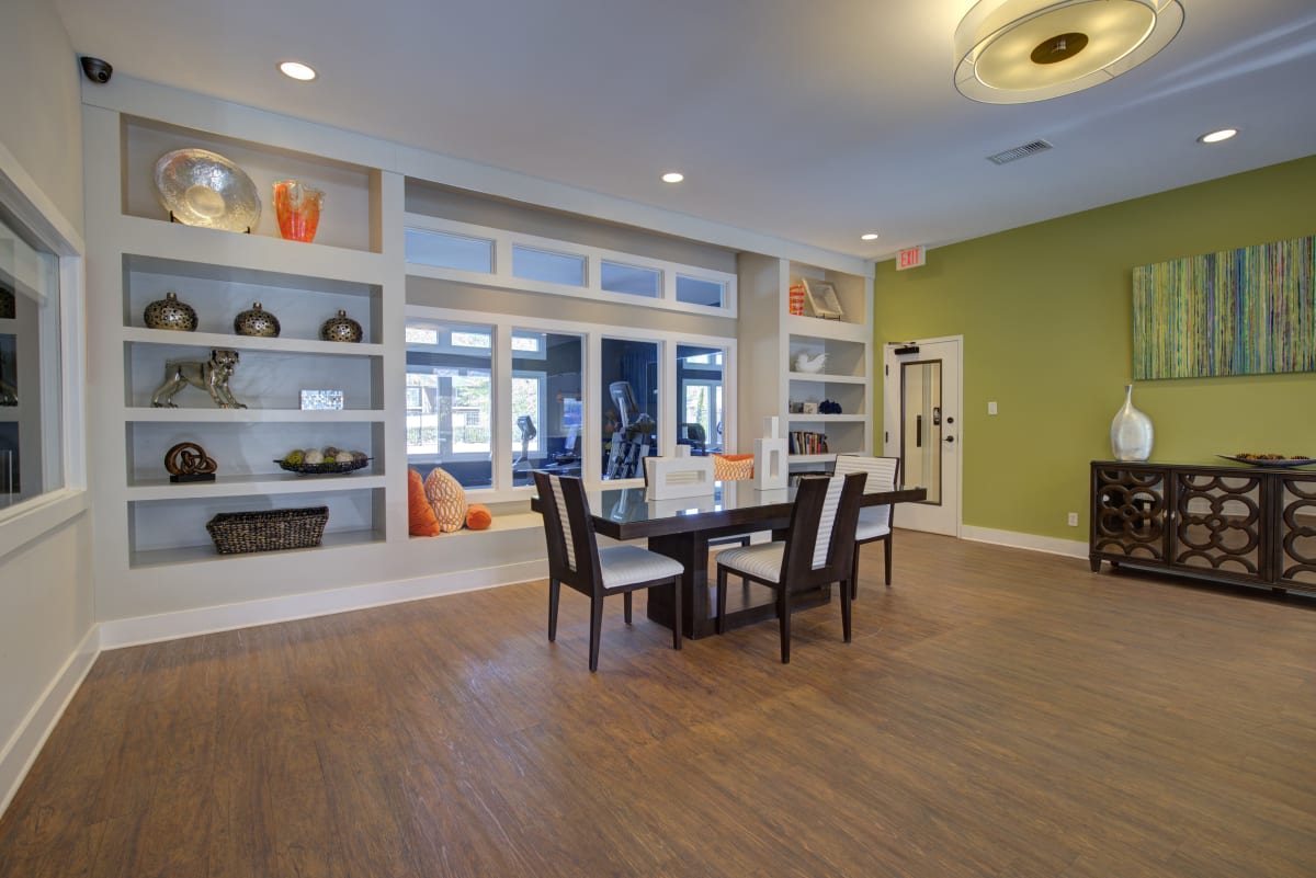 Photos of Hunting Ridge Apartments in Raleigh, NC