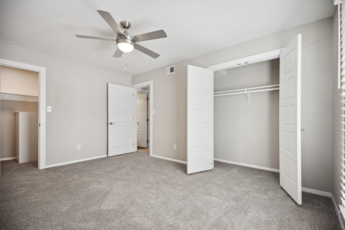 Apartments for Rent in Midtown Raleigh, NC | Shellbrook