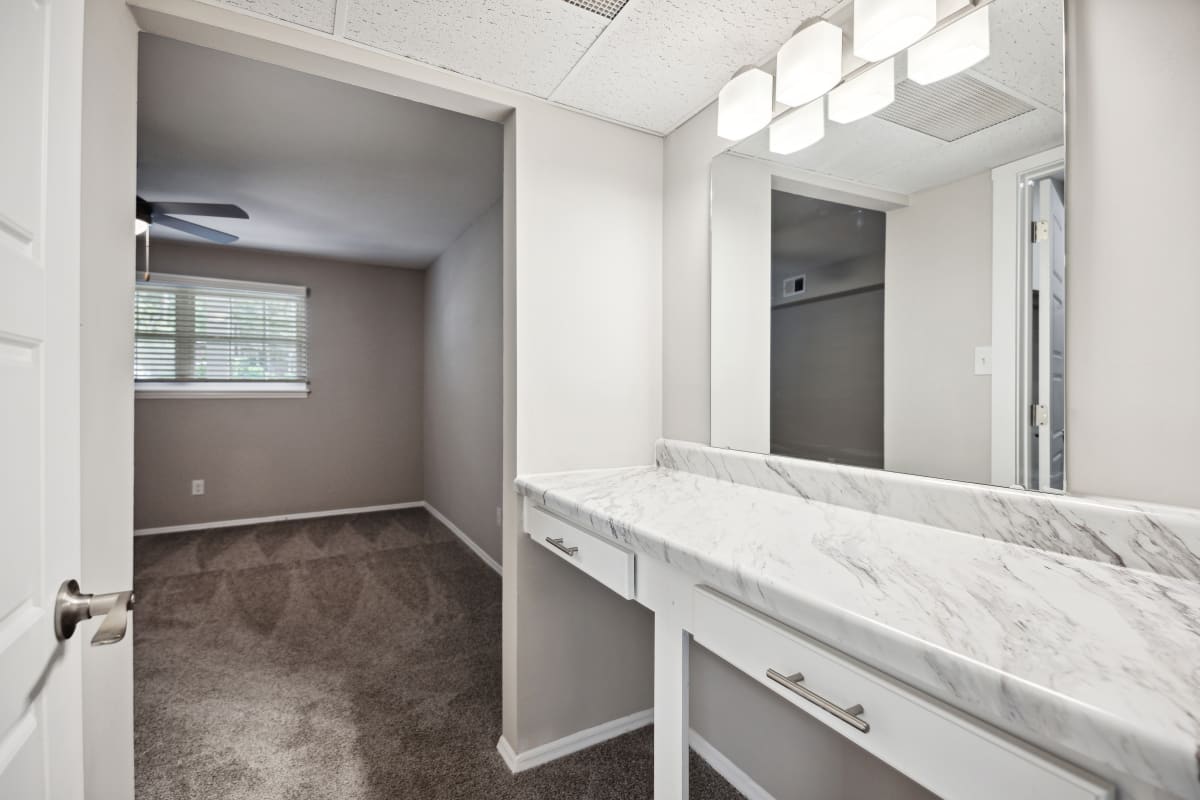 Apartments for Rent in Midtown Raleigh, NC | Shellbrook